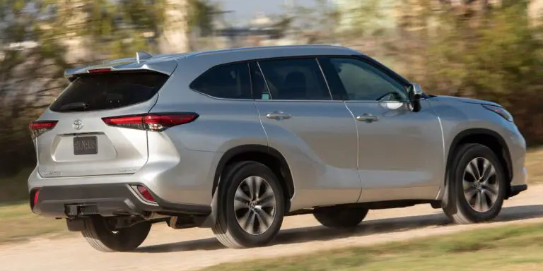 Toyota Sienna VS Highlander: Minivan or SUV? - Motorborne